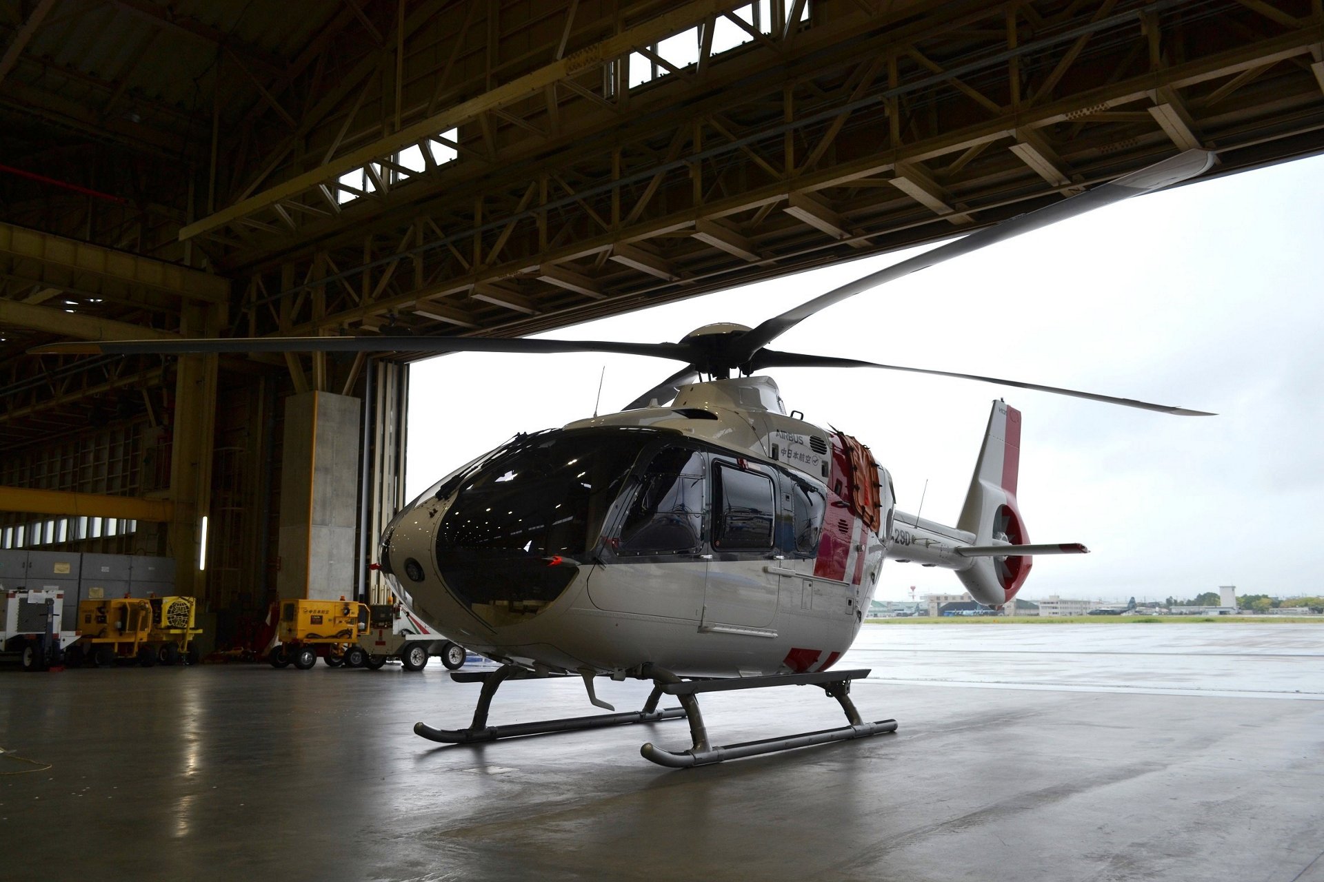 Airbus Helicopters delivers Nakanihon Air Service’s 20th H135 ...
