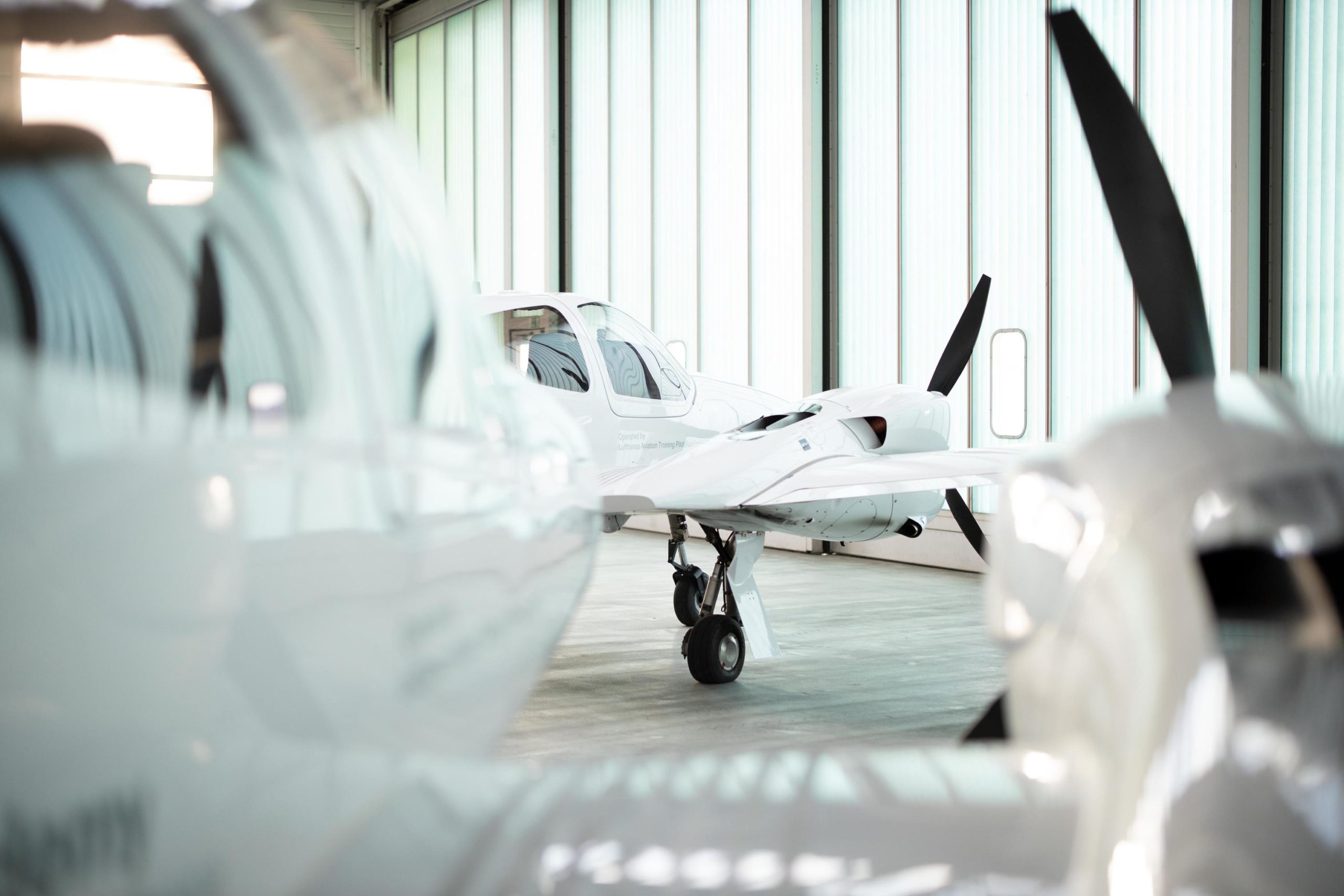 Lufthansa Group streamlines pilot training program - AviTrader Aviation ...