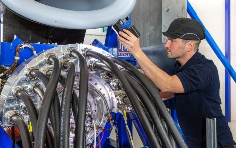 Rolls-Royce hybrid-electric propulsion system sets megawatt milestone ...